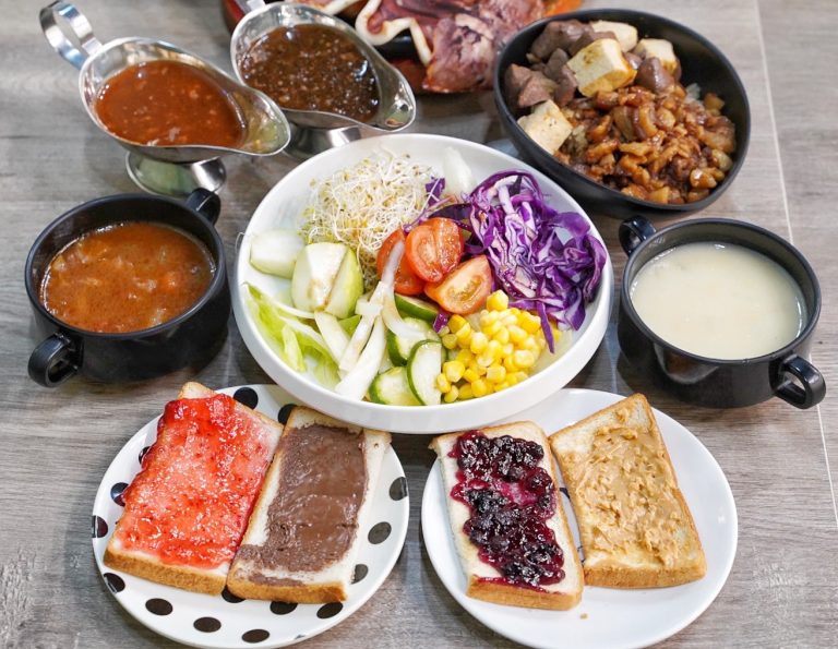 【19House炙燒牛排台中太平店】排餐最便宜260元、雙拼390元起就能享有超豐富自助吧吃到飽！肉燥飯、麻辣燙、沙拉吧、珍珠奶茶通通無限供應～ - 阿華田的美食日記