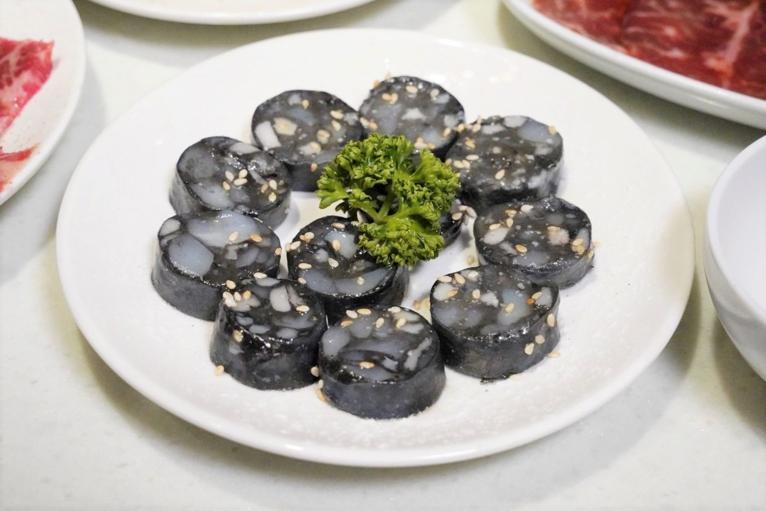 聚餐首選推薦！超人氣「Uncle Shawn 燒肉餐酒館」你吃過了嗎？是我N訪的燒肉店之一，每桌都有全程代烤服務，讓各位的用餐體驗都是最尊榮頂級的享受！ - 阿華田的美食日記