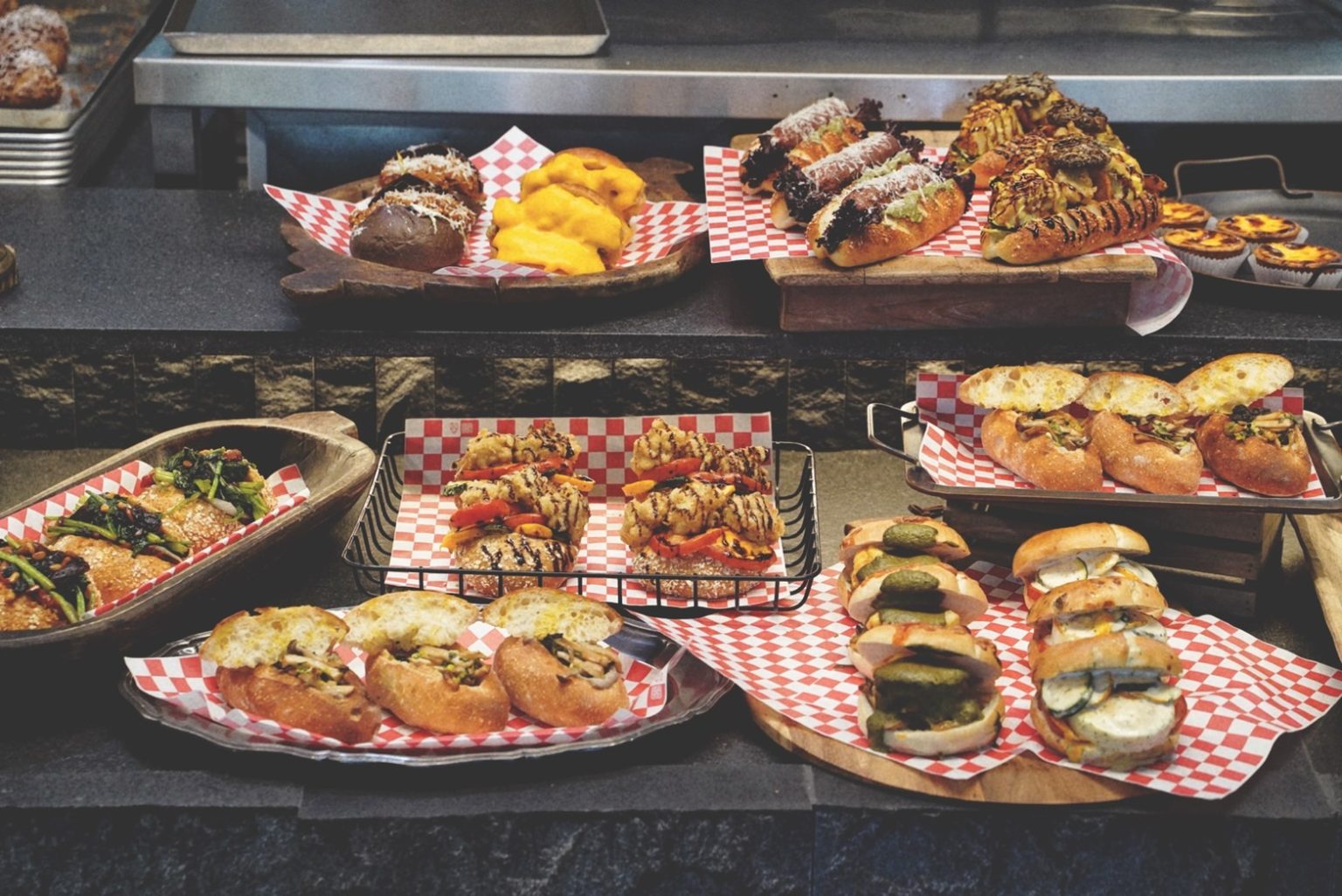 新開幕！心目中前三名好吃的麵包店「Seed Bakery Flavor 麵包籽光埔店」特別娉請米其林主廚來研發各式特色輕食沙拉及餐食麵包！回購率百分百！ - 阿華田的美食日記