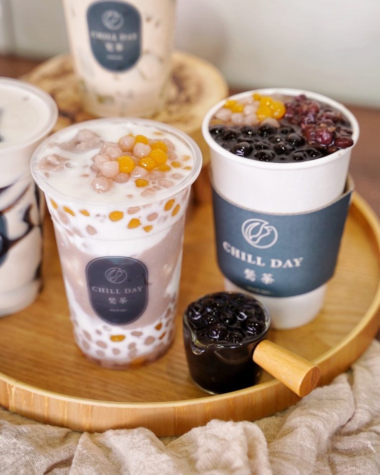 新竹在地手搖飲料品牌「鶖茶CHILLDAY」，融入新竹在地食材，竟然有北埔擂茶凍！整杯嫩仙草的關西仙草那堤、濃郁又真材實料的小芋圓芋泥那堤都不要錯過～ - 阿華田的美食日記